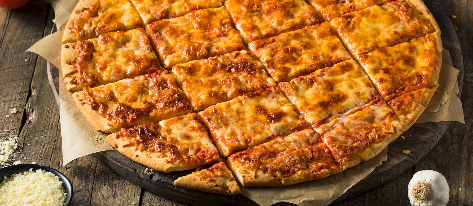 Where to Eat the Best St. Louis-Style Pizza in the World? | TasteAtlas