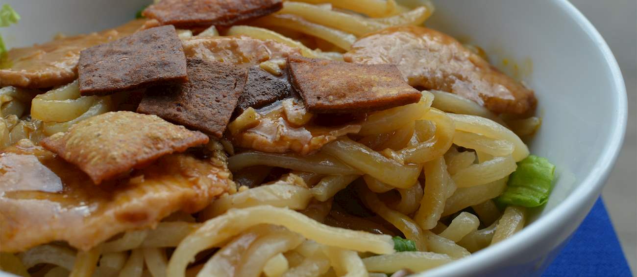 Cao Lầu | Traditional Noodle Dish From Hội An, Vietnam