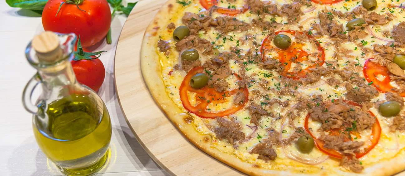 Pizza al Tonno | Traditional Pizza From Italy