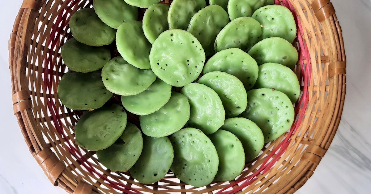 Laklak | Traditional Pancake From Bali, Indonesia