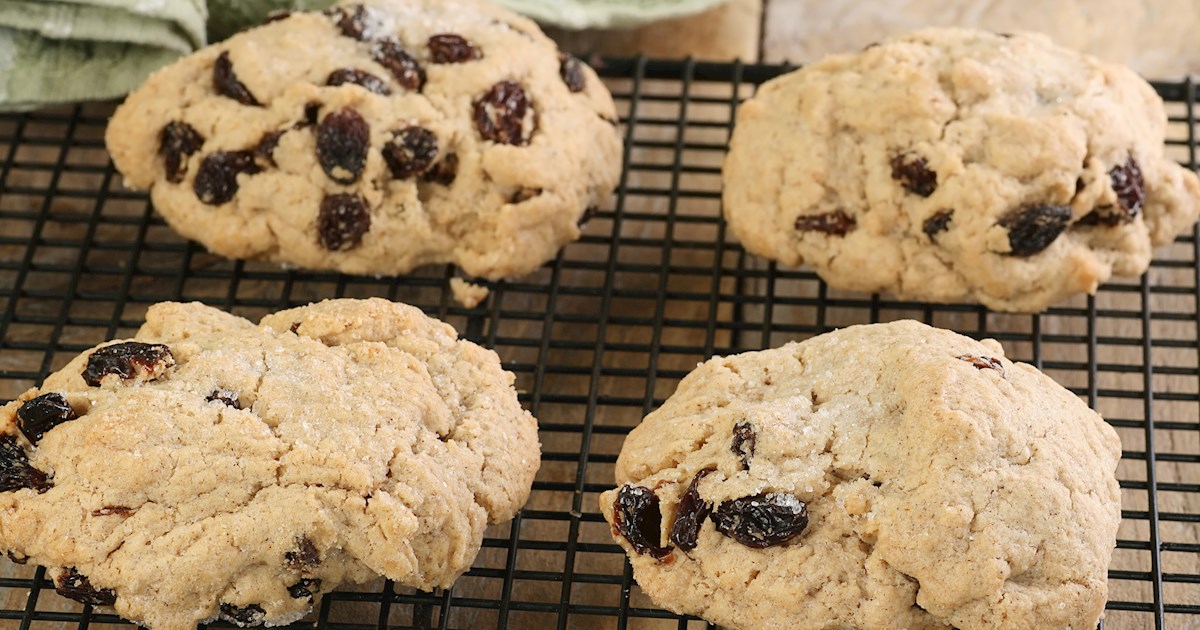 Rock Cakes | Traditional Cookie From England, United Kingdom