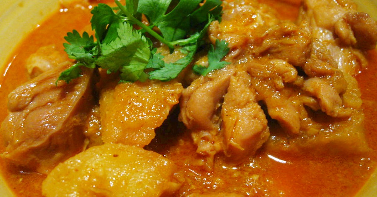 Burmese Chicken Curry | Traditional Stew From Myanmar, Southeast Asia