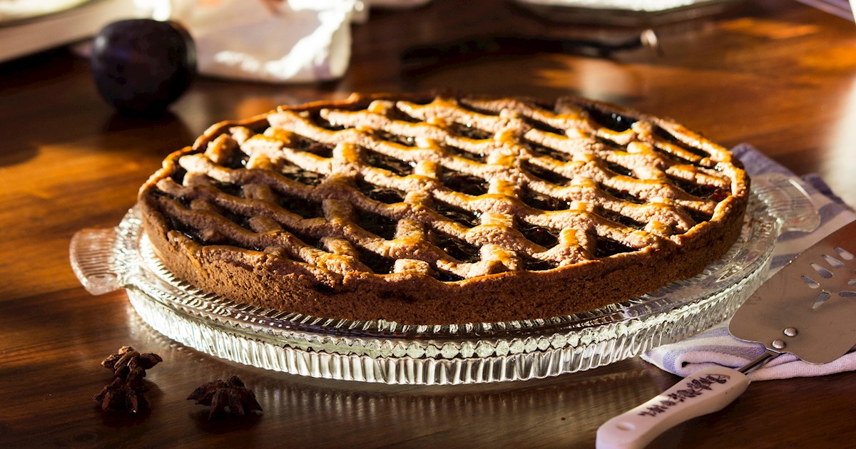 Linzer Torte Authentic Recipe | TasteAtlas