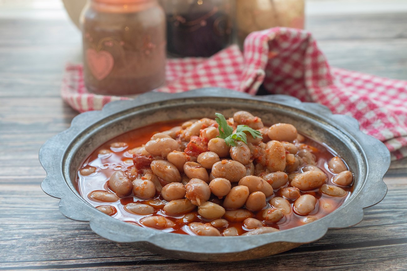 3 Most Popular Bean Dishes With Cranberry Beans and Onion - TasteAtlas