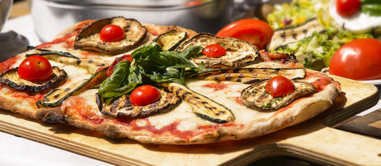Pizza Romana | Traditional Pizza From Lazio, Italy