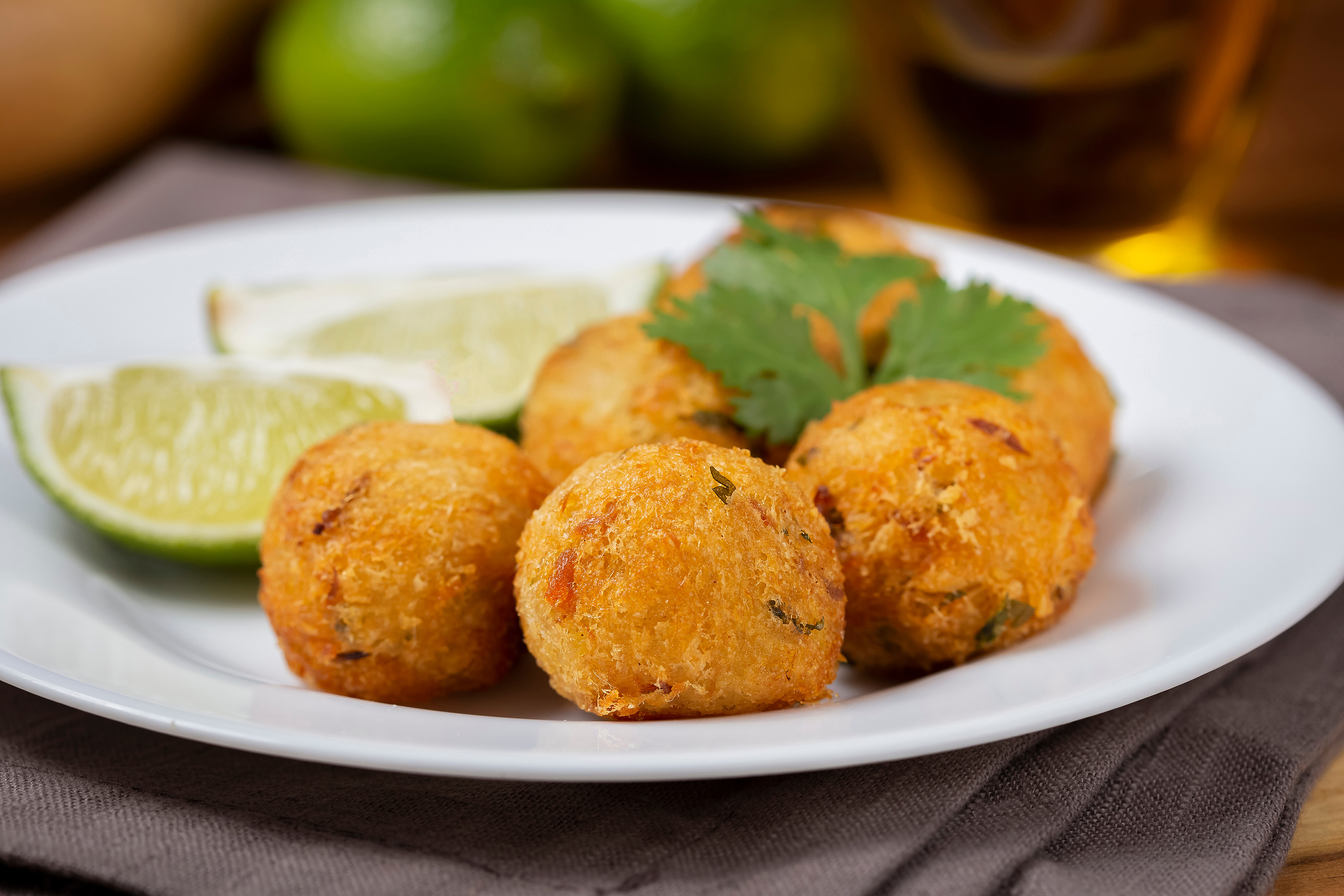 Most Popular Crustacean Dishes With Shrimps and Garlic - TasteAtlas