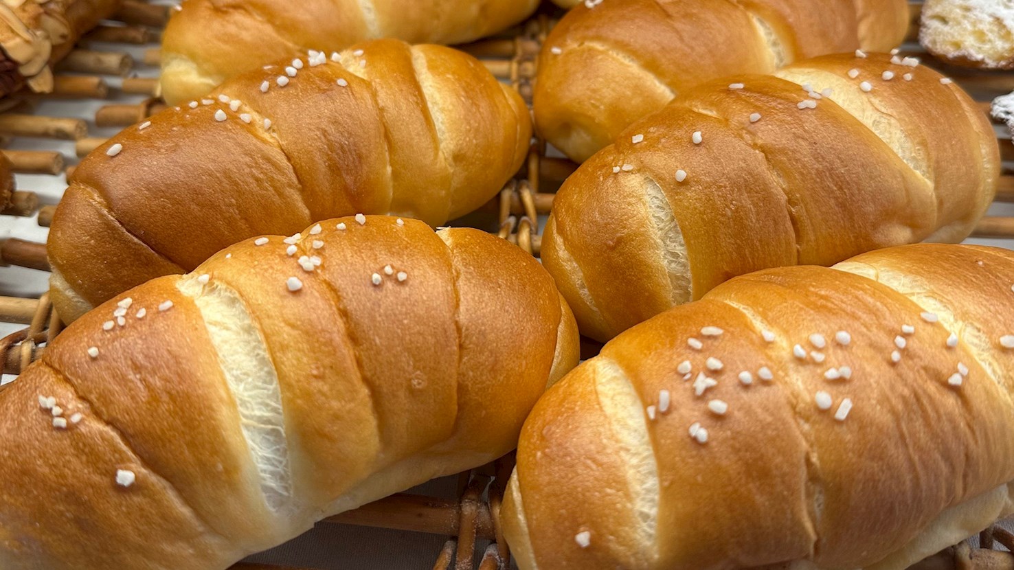 30 Worst Rated Bread Rolls in the World - TasteAtlas