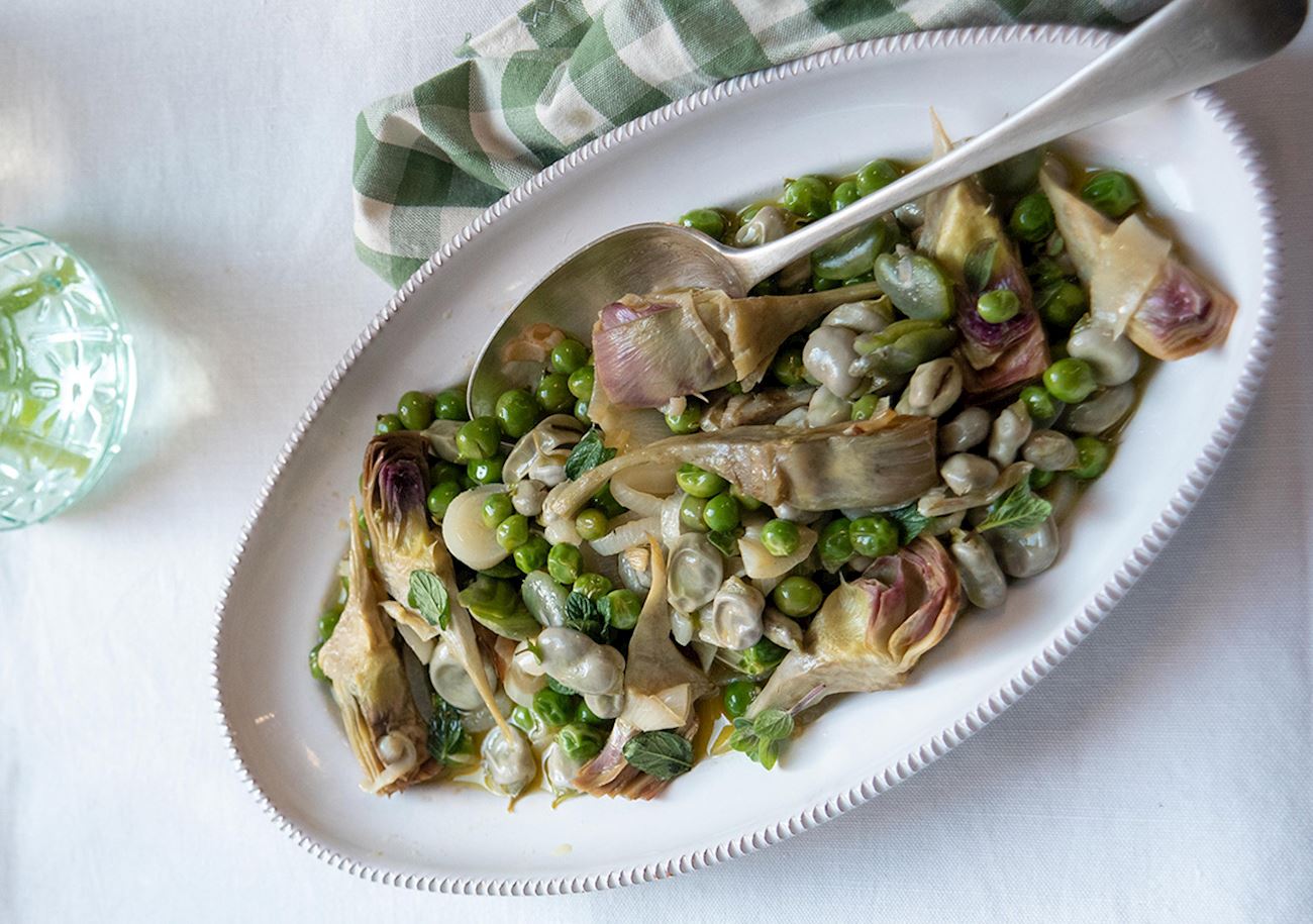 Most Popular Side Dishes With Legumes and Cured Meat - TasteAtlas