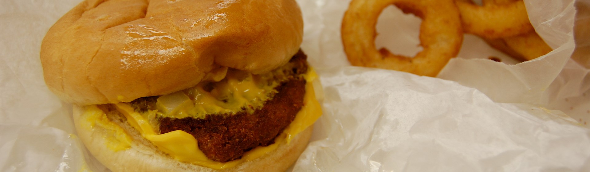 13 Worst Rated American Burgers - TasteAtlas