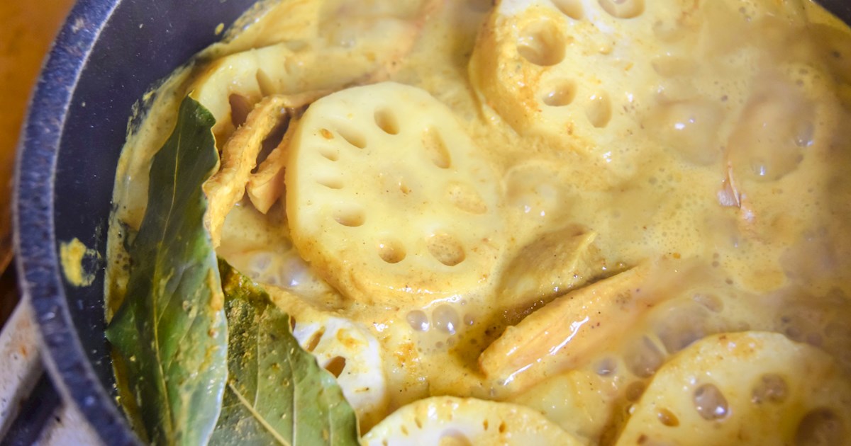 Nadru Yakhni | Traditional Stew From Jammu and Kashmir, India