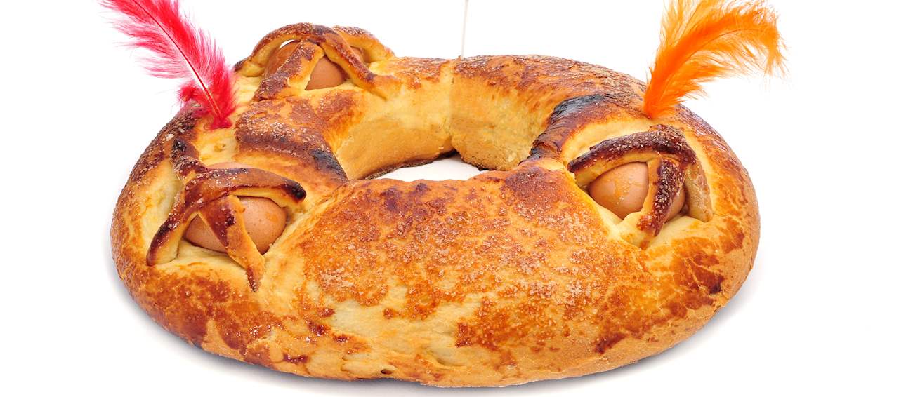 Mona de Pasqua | Traditional Cake From Catalonia, Spain