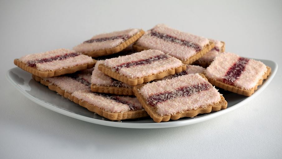 14 Best Desserts in Australia - TasteAtlas