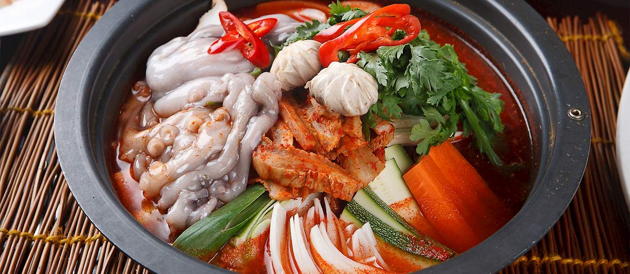 Gopchang Jeongol | Traditional Stew From South Korea