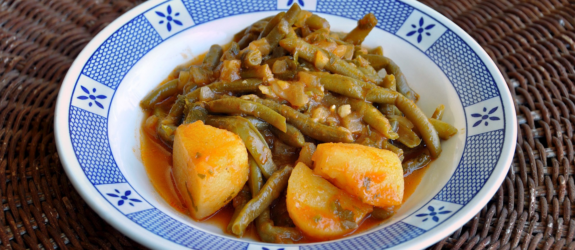 Where to Eat the Best Fasolakia in the World? | TasteAtlas