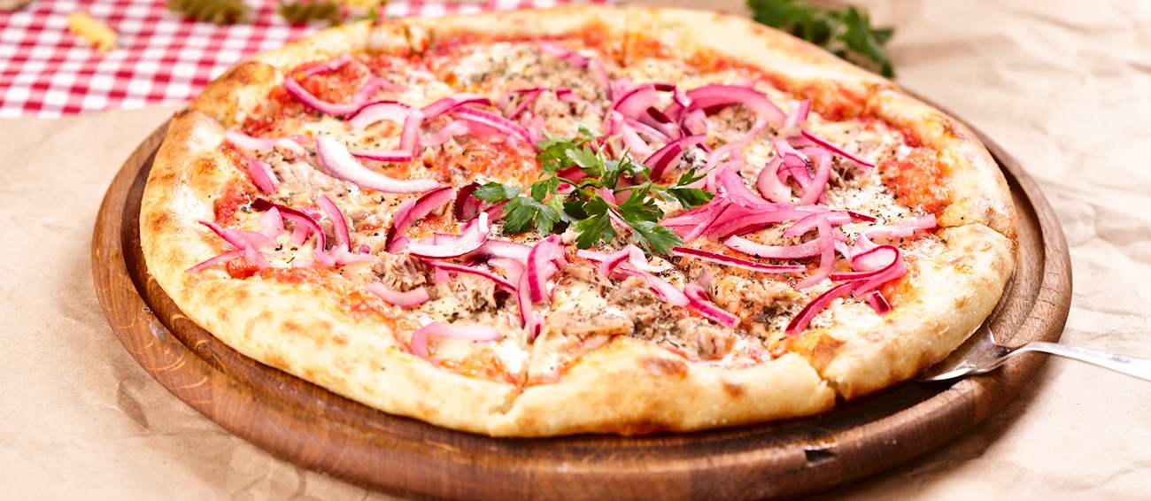 Pizza Tonno e Cipolla | Traditional Pizza From Italy, Western Europe