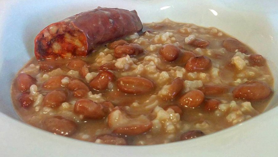 7 Most Popular Bean Dishes With Rice and Legumes - TasteAtlas