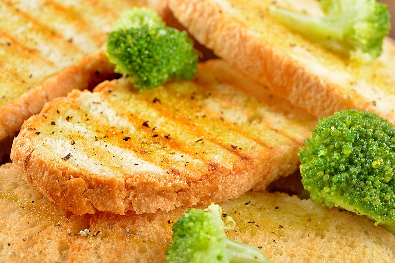 Fettunta | Traditional Appetizer From Tuscany, Italy