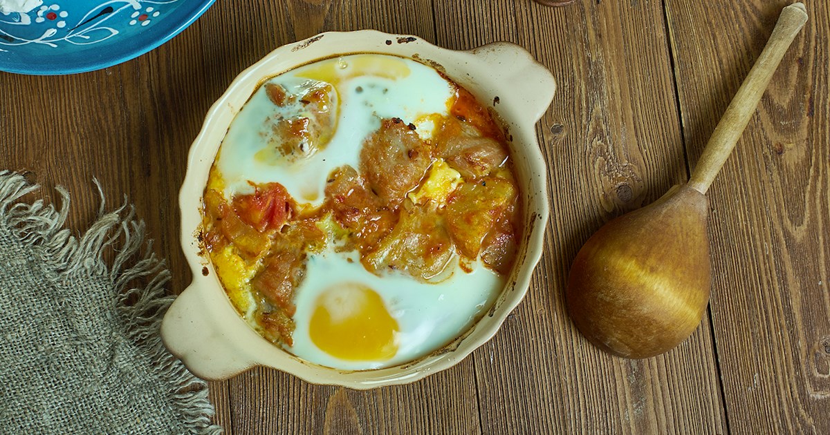 Kavarma po Radomirski | Traditional Meat Dish From Radomir, Bulgaria