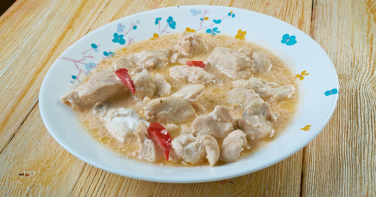 Akoho sy Voanio | Traditional Chicken Dish From Madagascar