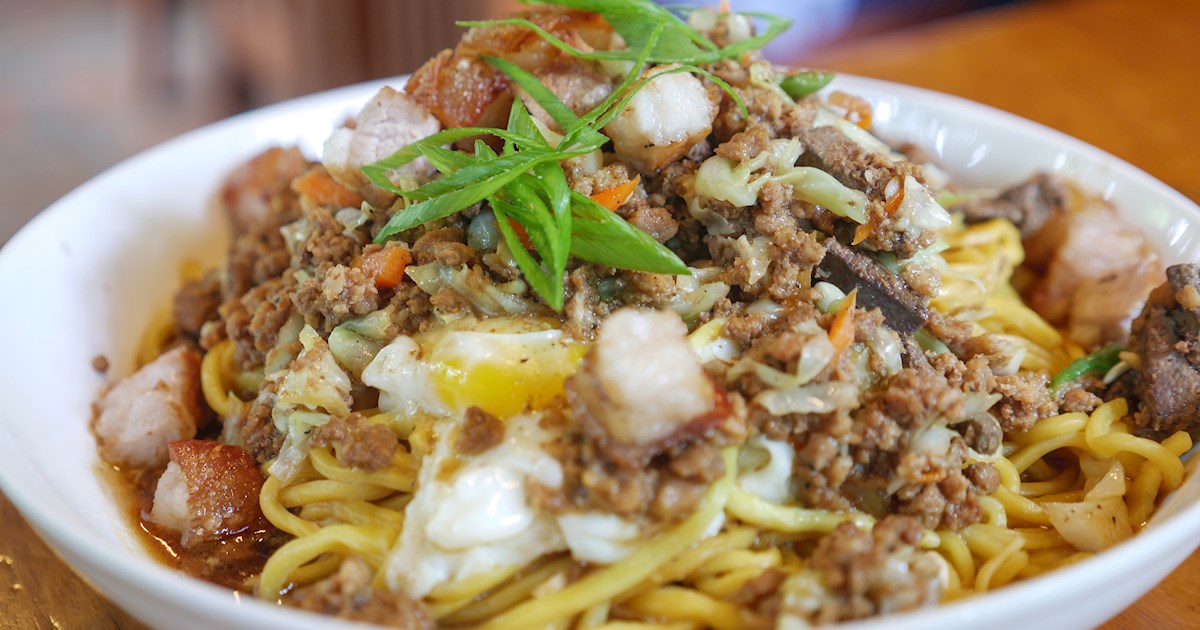 Pancit Batil Patong | Traditional Stir-fry From Tuguegarao, Philippines