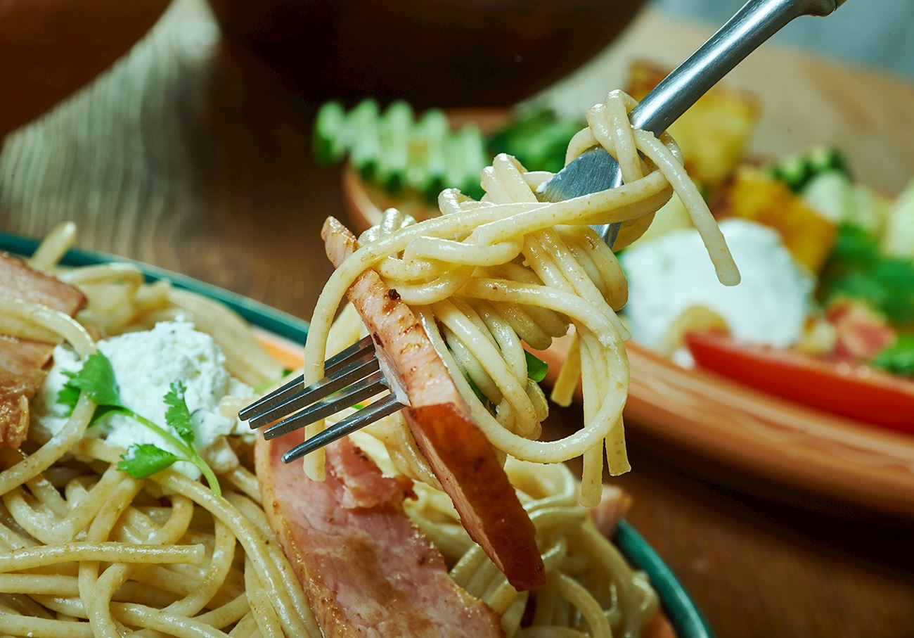 Spaghetti al Guanciale | Traditional Pasta From Abruzzo, Italy