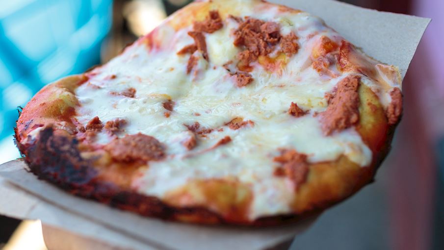 17 Worst Rated North American Pizzas - TasteAtlas