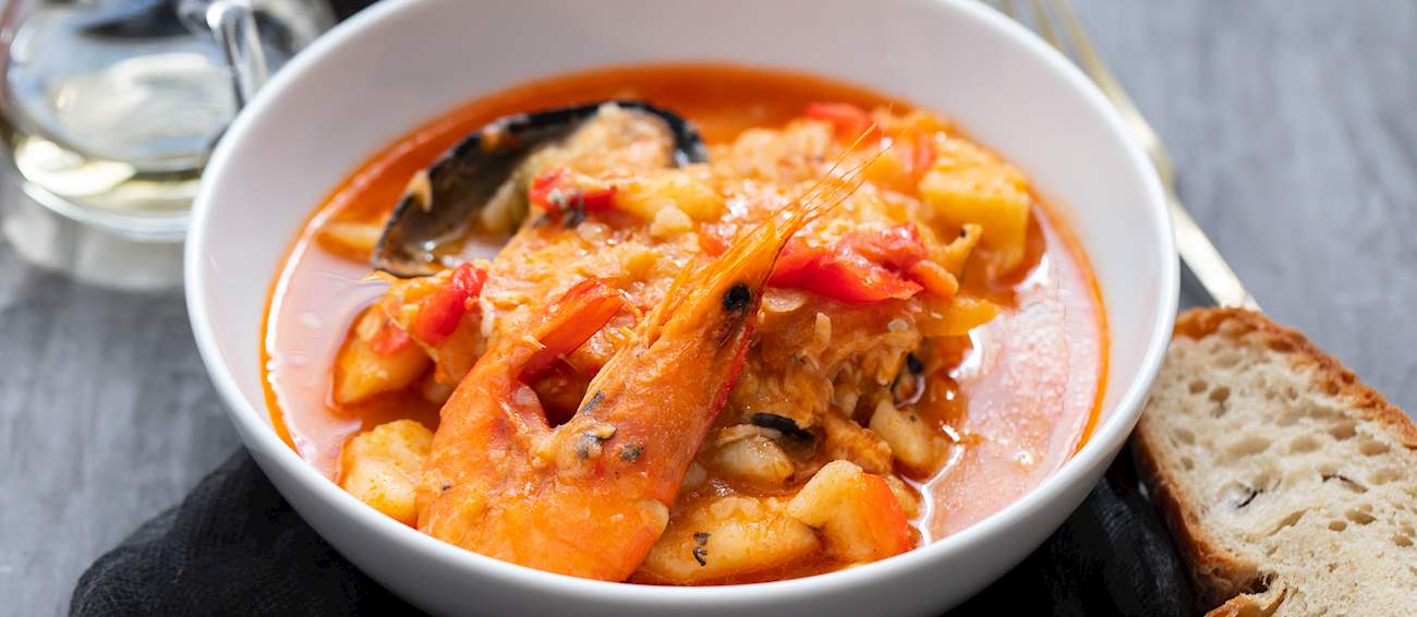 Most Popular Seafood Dishes With Vegetables and Squid - TasteAtlas