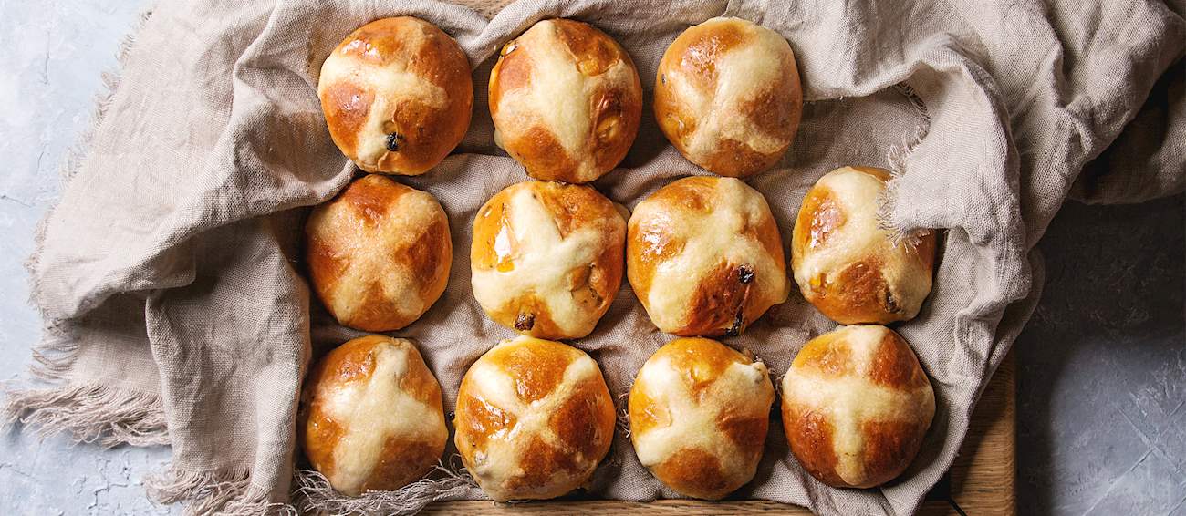 Hot Cross Buns | Traditional Sweet Bread From England, United Kingdom