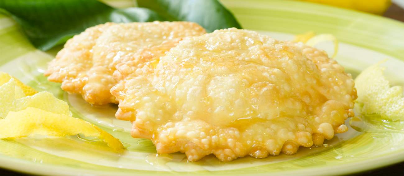 Seada | Traditional Sweet Pastry From Sardinia, Italy