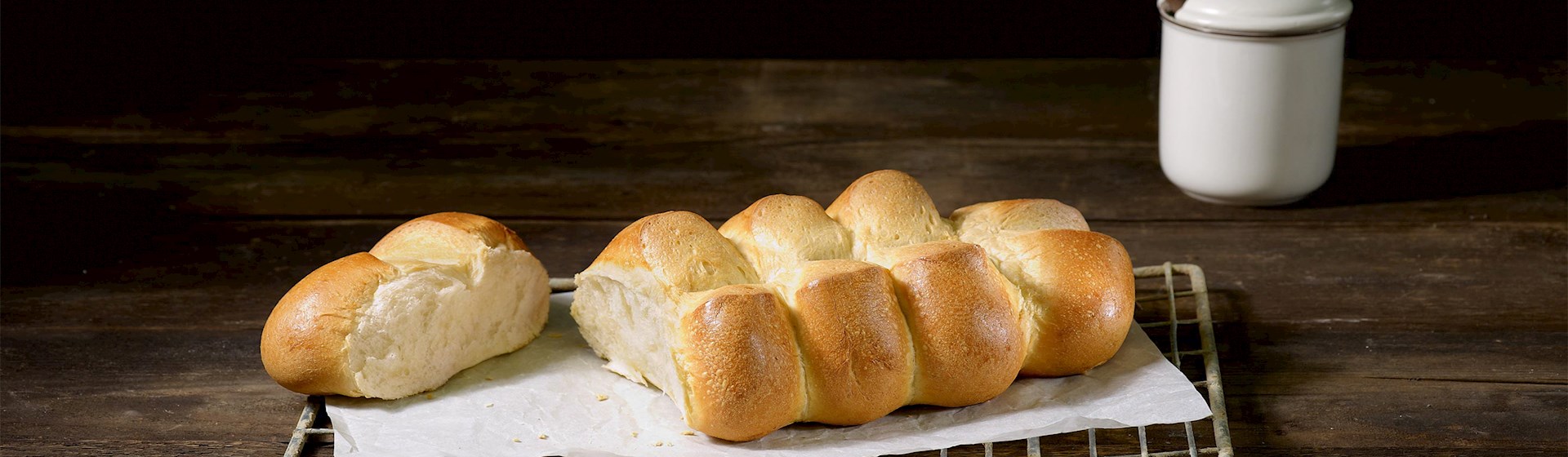 Top 16 Swiss Breads - TasteAtlas
