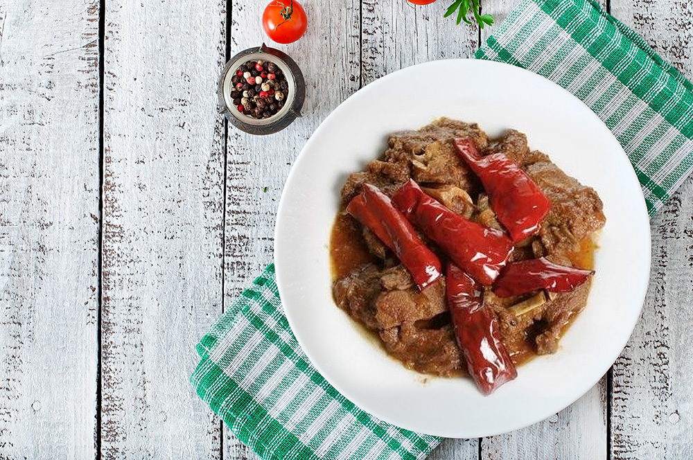 4 Most Popular Goat Dishes With Goat and Onion - TasteAtlas