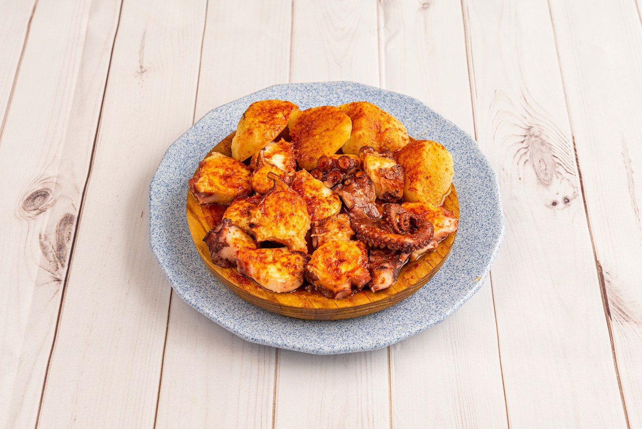 Cachelos | Traditional Potato Dish From Galicia, Spain