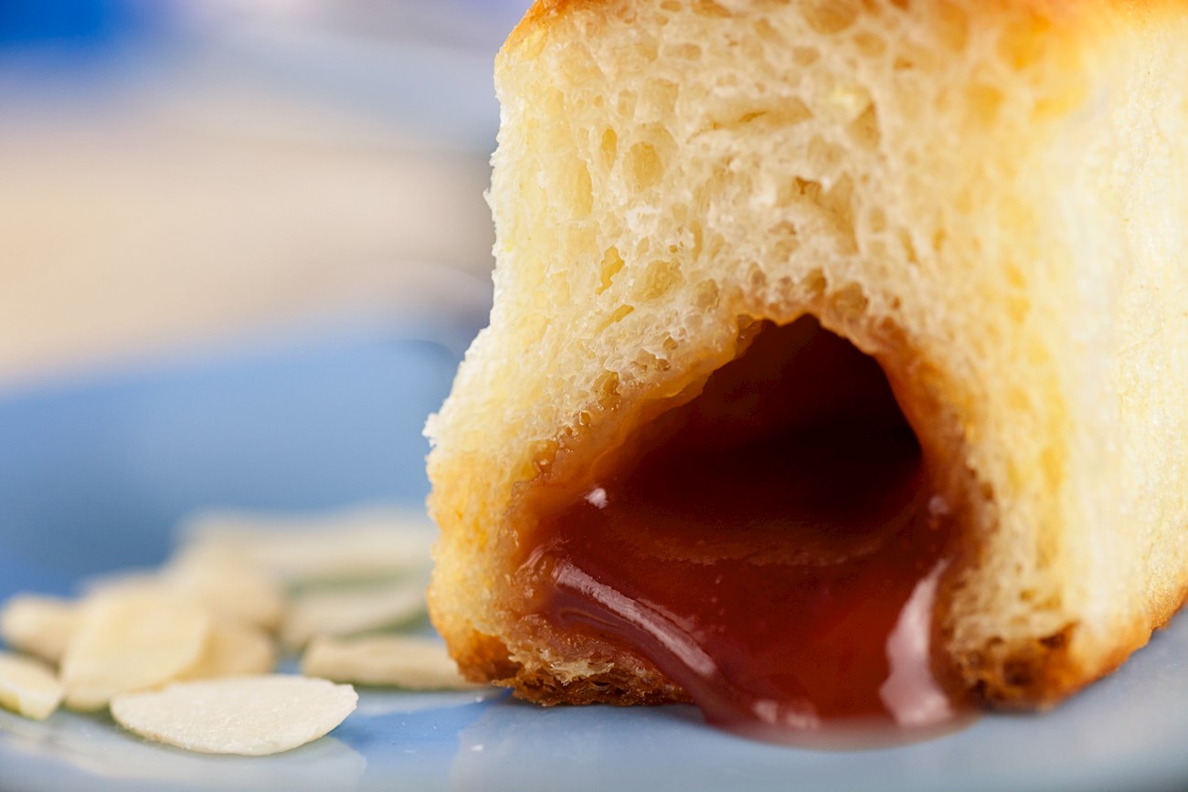 21 Best Buns in the World - TasteAtlas