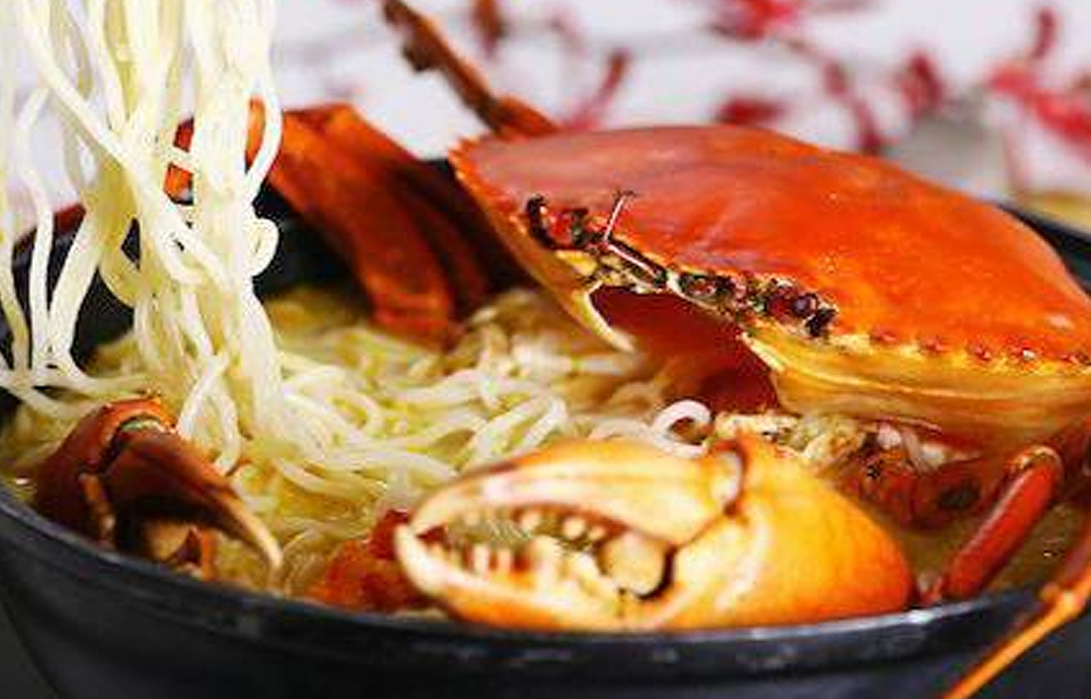 Crab Bee Hoon Soup In Uncle Leong Seafood | TasteAtlas | Recommended ...