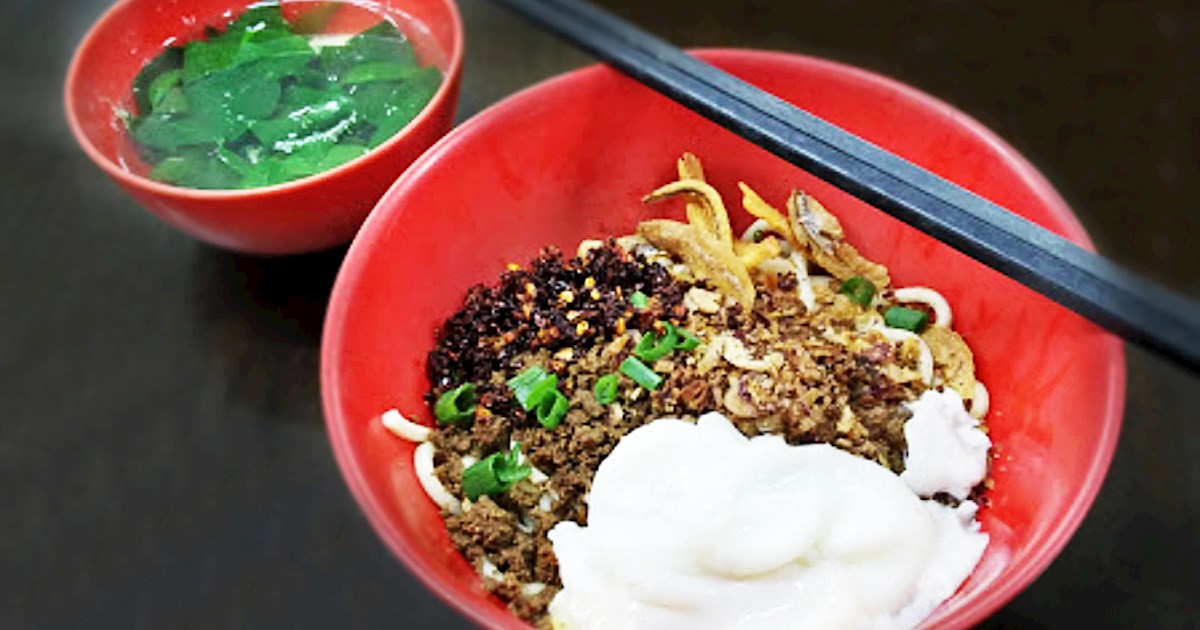 Pan Mee In Restaurant Kin Kin | TasteAtlas | Recommended authentic ...