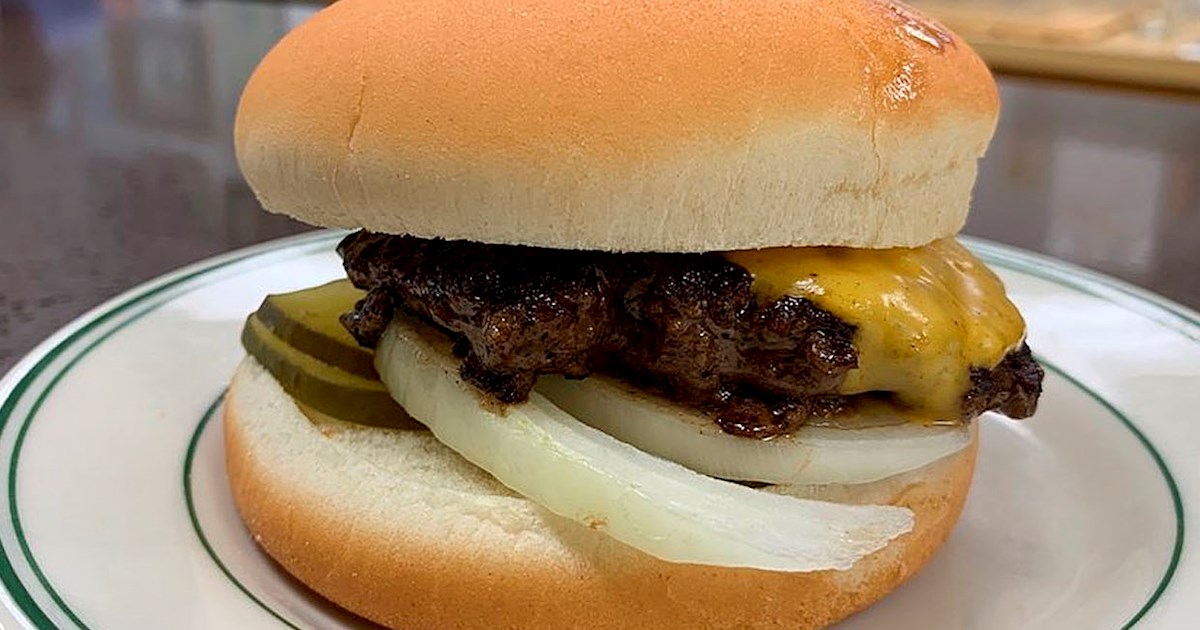 Cheeseburger In Hudson's Hamburgers | TasteAtlas | Recommended ...