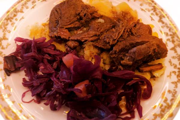 Hachee | Traditional Stew From Netherlands, Central Europe