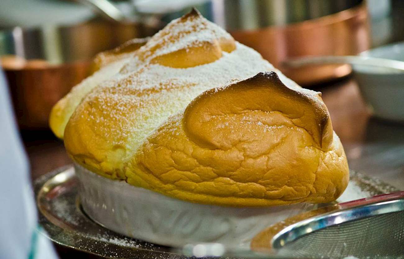 Salzburger Nockerl In St. Peter Stiftskulinarium | TasteAtlas ...