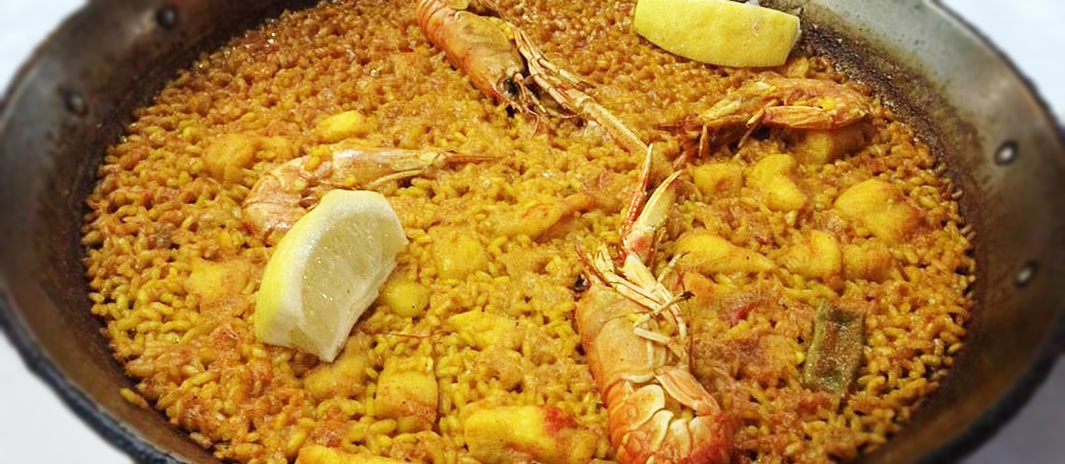 Paella de Mariscos | Traditional Rice Dish From Valencian Community ...