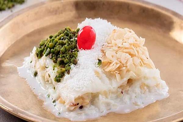 Güllaç | Traditional Sweet Pastry From Turkiye