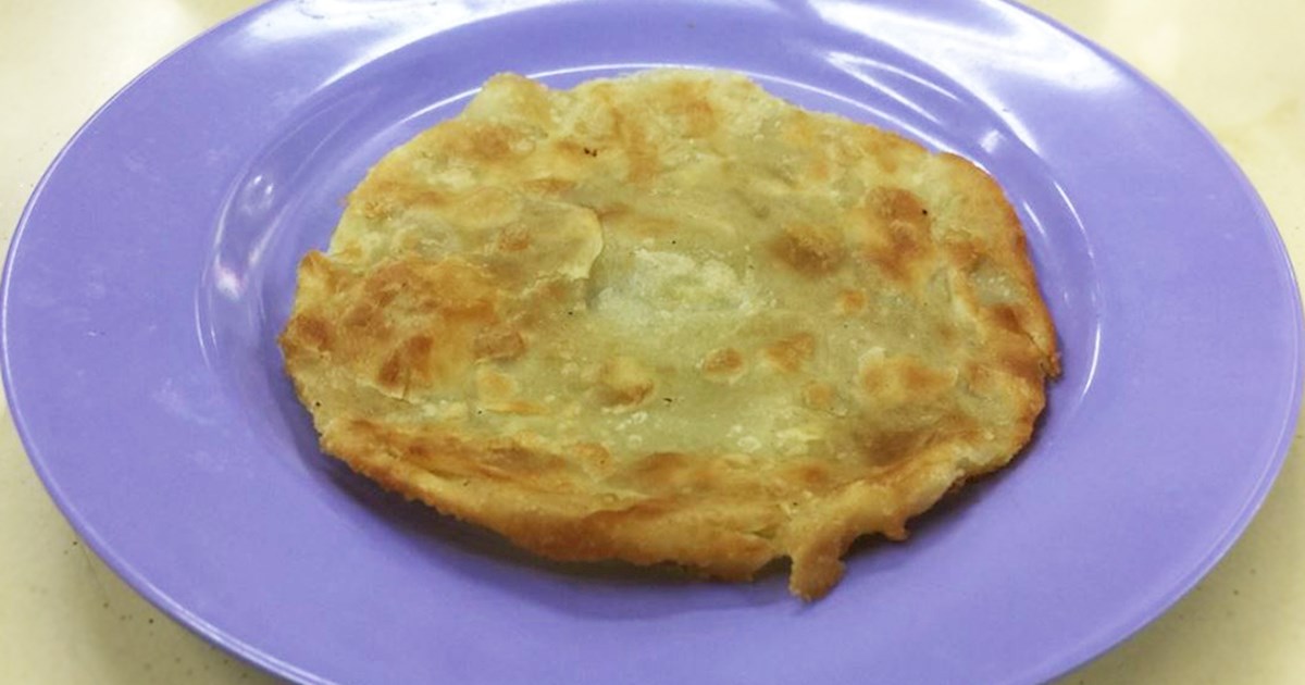 Roti Prata In The Roti Prata House | TasteAtlas | Recommended authentic ...
