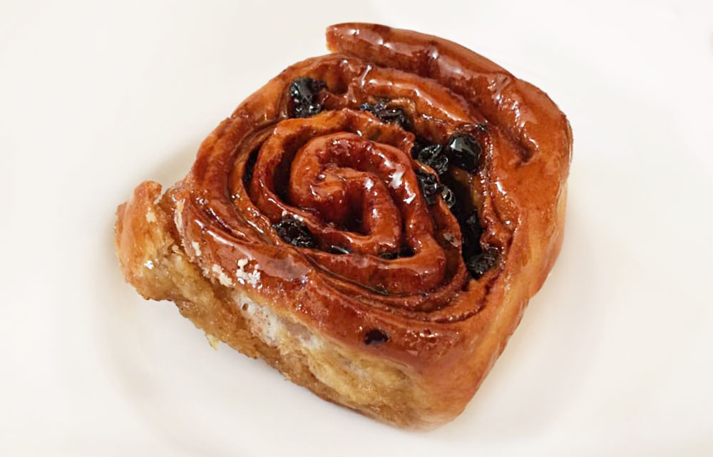 Chelsea Bun | Traditional Sweet Bread From London, England | TasteAtlas