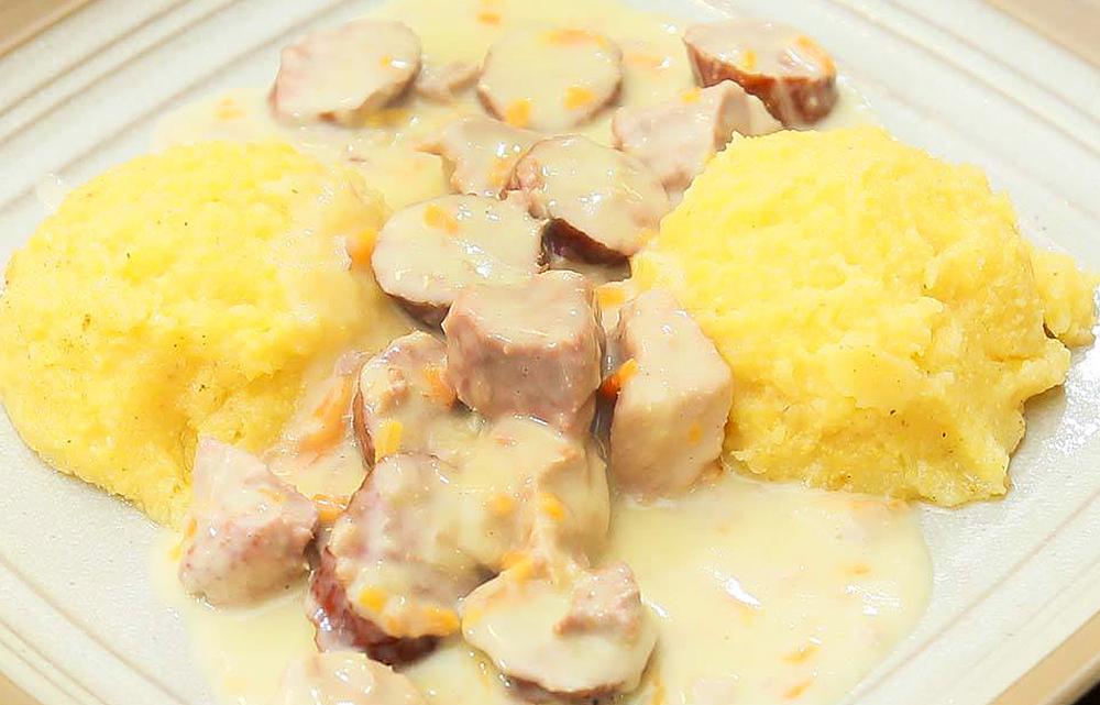 Mămăligă | Traditional Porridge From Romania