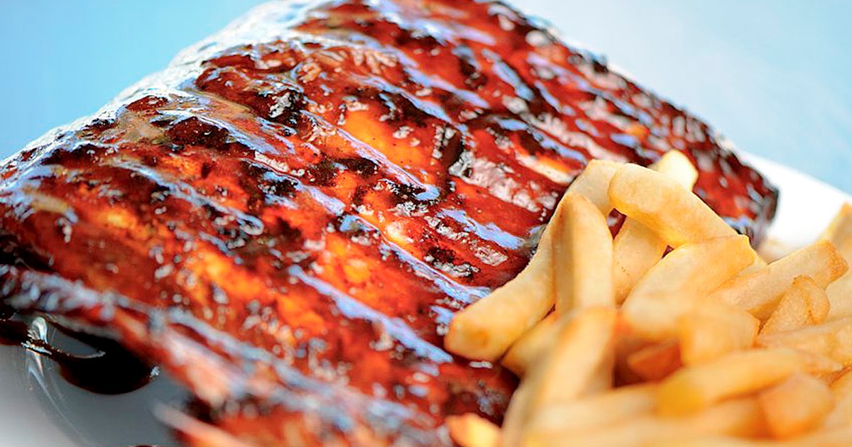 Barbecue Ribs In Hurricane's Grill | TasteAtlas | Recommended authentic ...
