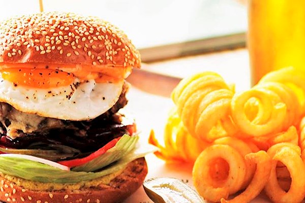 Where to Eat the Best KiwiBurger in the World? | TasteAtlas