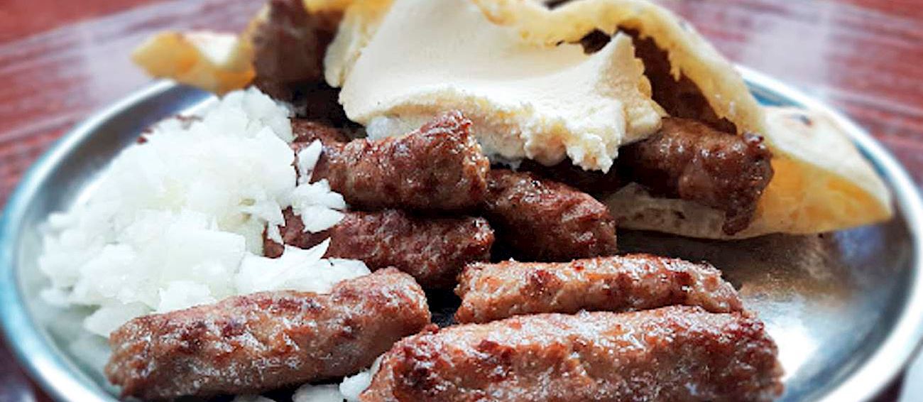 Sarajevski Ćevapi In Ćevabdžinica Željo | TasteAtlas | Recommended ...