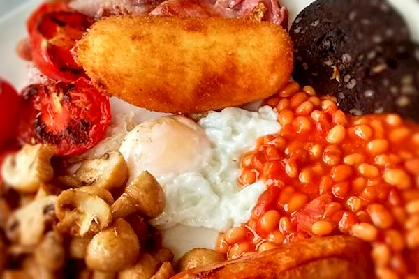 Where to Eat the Best English Breakfast in the World? | TasteAtlas