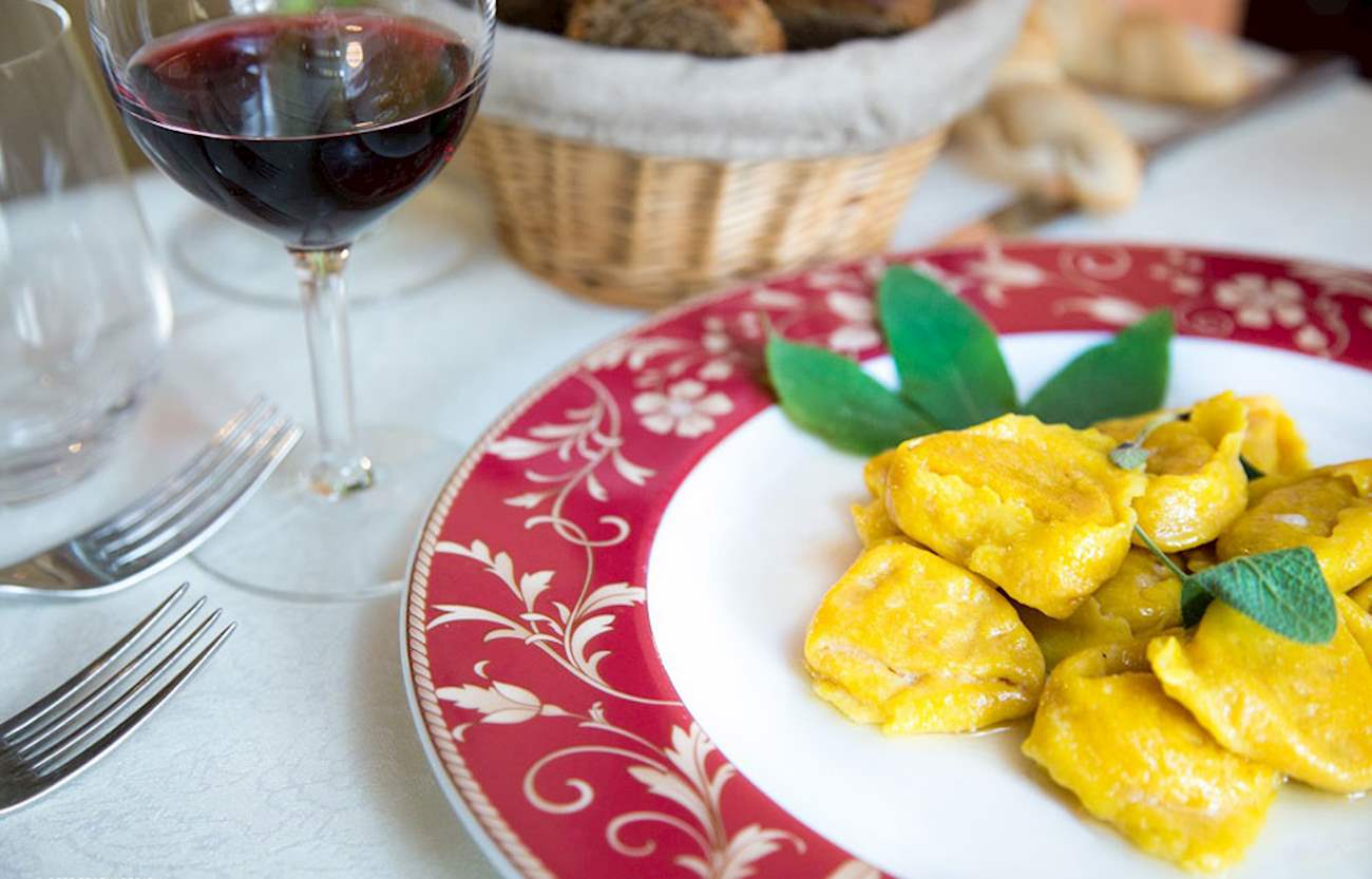 Cappellacci di Zucca Ferraresi In Trattoria da Noemi | TasteAtlas ...