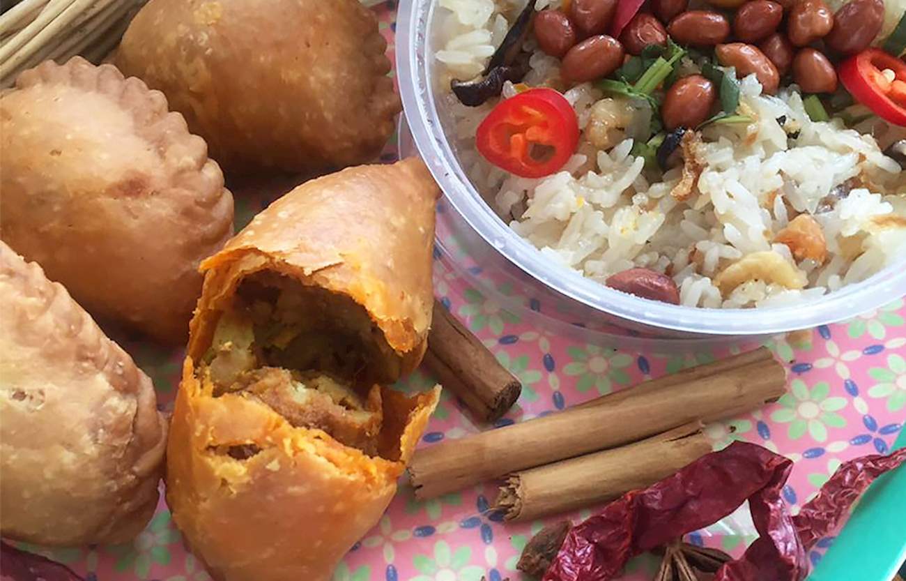 Rolina Traditional Hainanese Curry Puff | TasteAtlas | Recommended ...