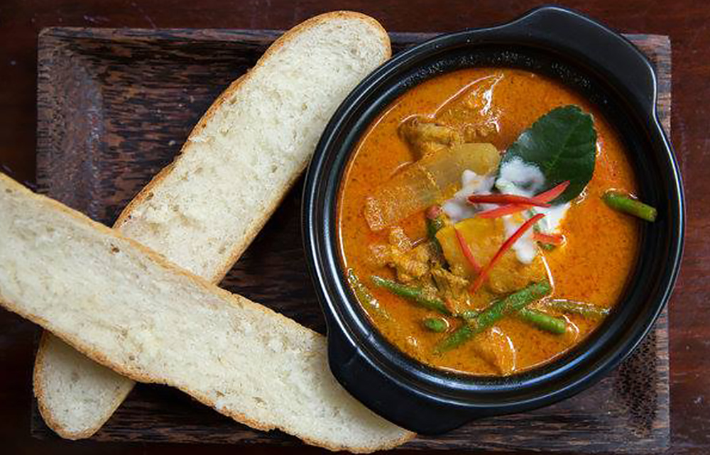 Samlar Kari | Traditional Stew From Cambodia, Southeast Asia